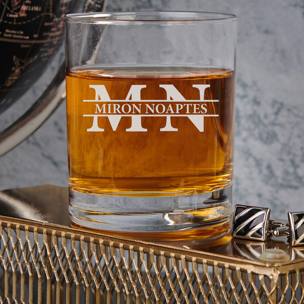 Inițiale cu nume și prenume - Pahar pentru whisky - MyGift.ro